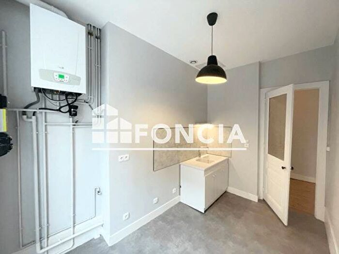 Appartement à louer - Hyper Centre-Vieille Ville, Saint-Étienne - 2 pièces - 1 chambre