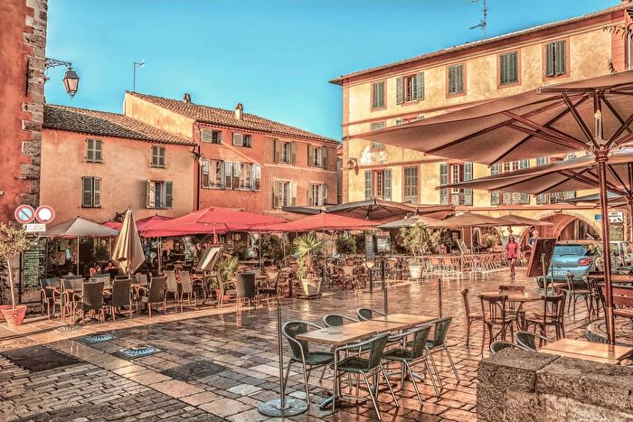 Maison à vendre - Valbonne, Val de Cuberte, Les Parés, Les Peyrouos - 6 pièces - 4 chambres