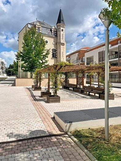 Appartement 4 pièces à vendre - La Roche-sur-Yon, Pyramides, Jean-Yole