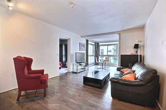 Appartement à louer - Auteuil Sud, Paris ème arrondissement - 1 pièce