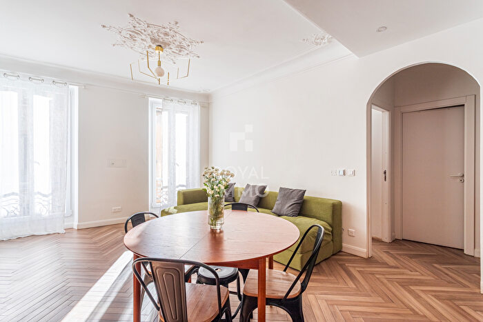 Appartement à vendre - Toulon, Haute-ville - 3 pièces - 2 chambres