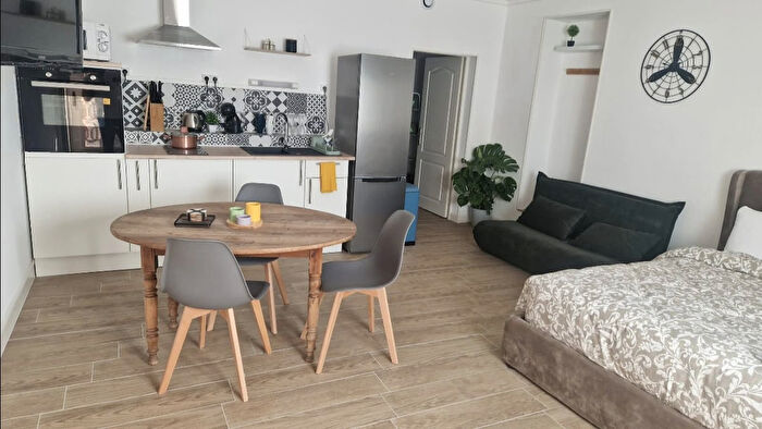 Appartement à louer - Le Creusot, Nord Est - 1 pièce
