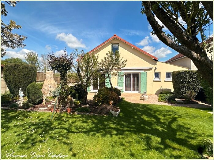 Maison à vendre - Courville-sur-Eure - 4 pièces - 2 chambres