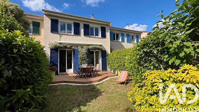 Maison 5 pièces à Rueil-Malmaison, Buzenval, à vendre
