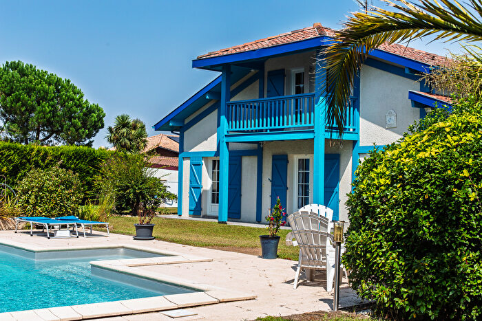 Maison à vendre - Saint-Vincent-de-Tyrosse - 6 pièces - 4 chambres