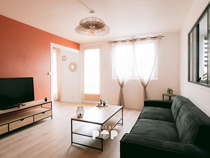 Notre-Dame-de-Sanilhac : Appartement 3 pièces à louer