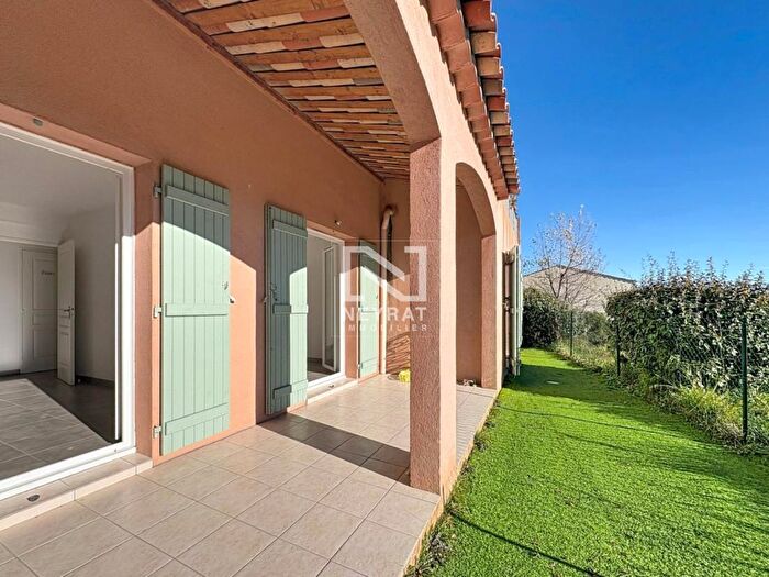 Appartement à vendre - Roquebrune-sur-Argens, Village - 4 pièces - 3 chambres