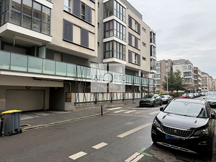 Appartement à vendre - Annemasse, Centre-ville - 2 pièces - 1 chambre