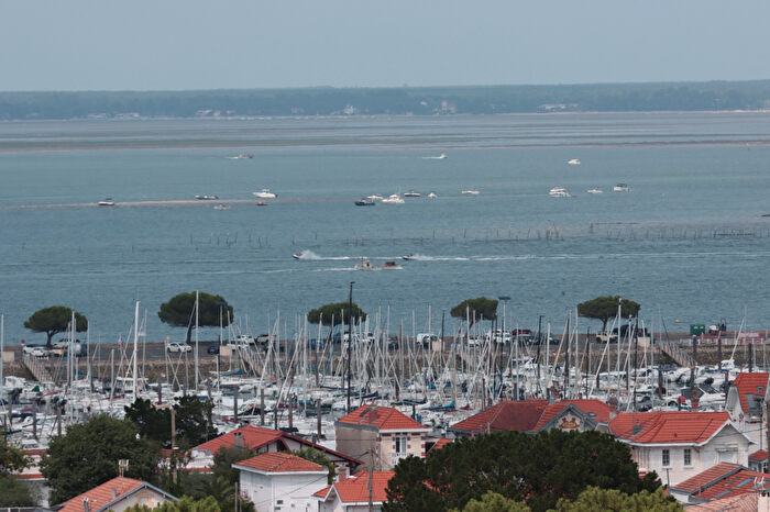 Appartement 3 pièces à Arcachon, Aiguillon, à vendre