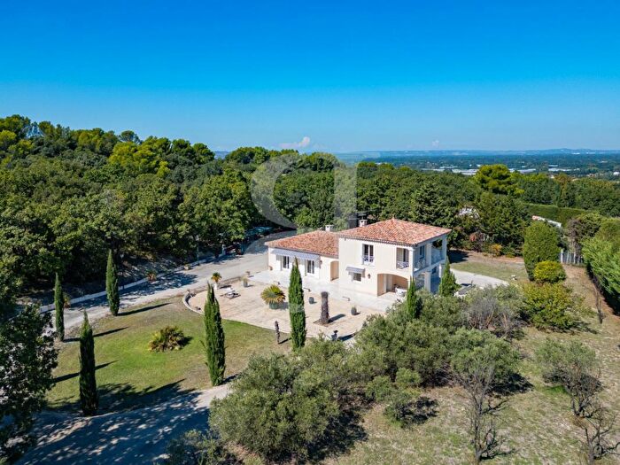 Maison à vendre - Saint-Rémy-de-Provence - 6 pièces - 4 chambres