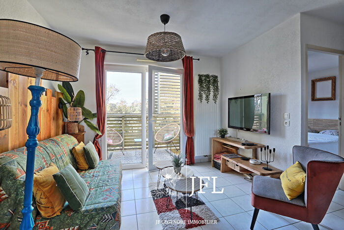 Maisons à vendre et appartements à louer - 1