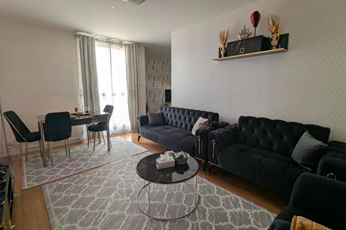 Appartement à vendre - Chenôve, Chenôve - 4 pièces - 2 chambres