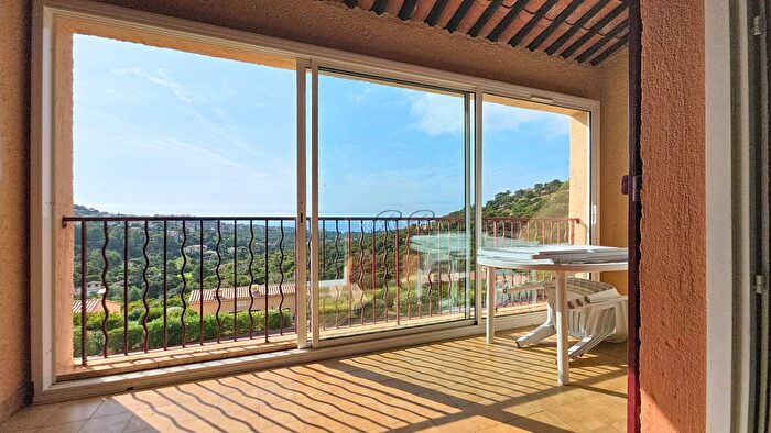 Roquebrune-sur-Argens, Les Issambres, La Vigie, Les Dolmens, Plages, Calanques - Appartement 2 pièces à vendre