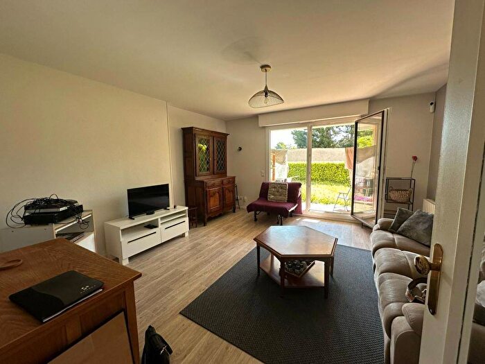 Appartement à louer - Centre-Bourg, Saint-Genis-Laval - 2 pièces - 1 chambre