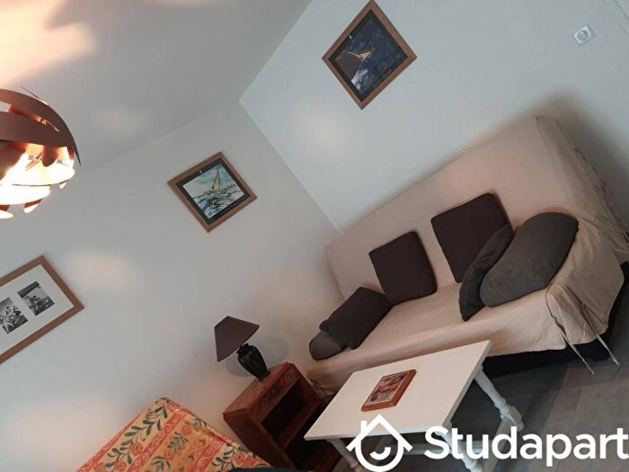 Appartement à louer - Lagare, Antibes - 3 pièces - 1 chambre