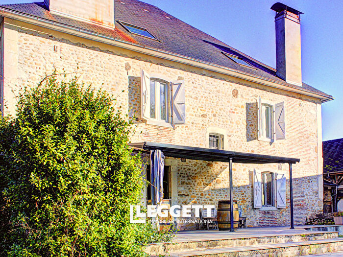 Maison à vendre - Oloron-Sainte-Marie - 10 pièces - 6 chambres