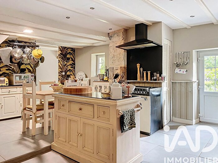 Maison à vendre - Fenioux - 5 pièces - 3 chambres