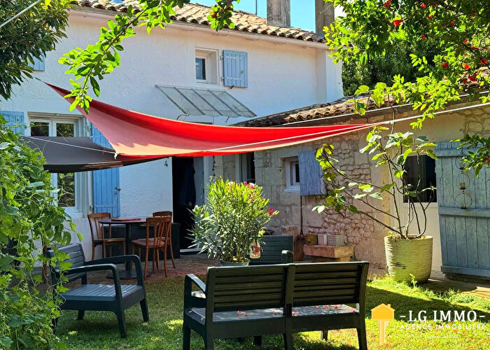 Maison 4 pièces à vendre à Saint-Dizant-du-Gua