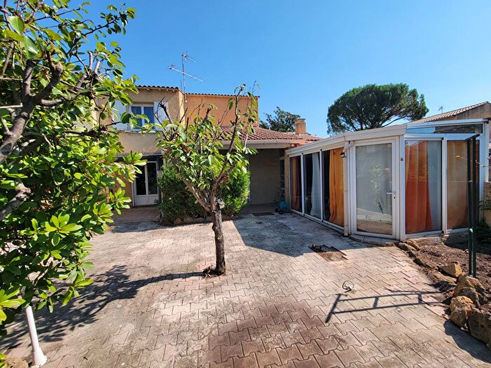 Les Angles : Maison 4 pièces à vendre