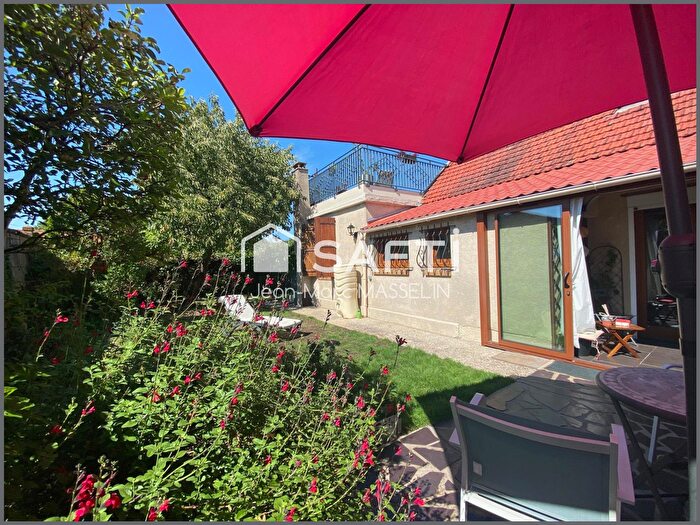 Maison 4 pièces à vendre - Mantes-la-Jolie, Centre-ville