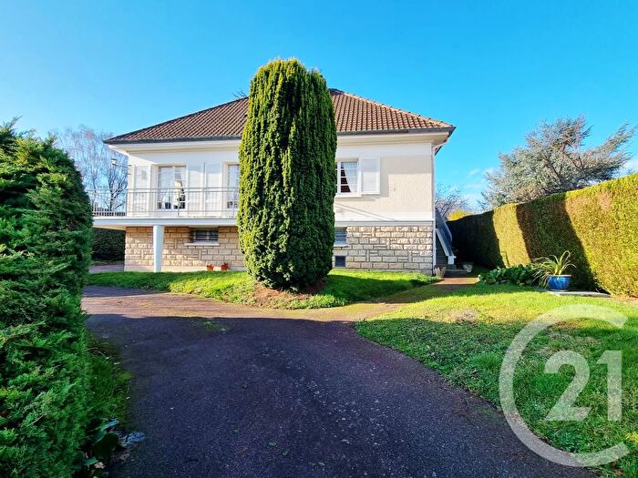 Maison à vendre - Saint-Arnoult-en-Yvelines - 7 pièces - 4 chambres