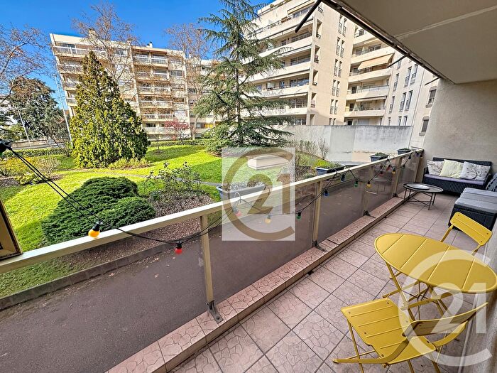 Appartement à vendre - Lyon e , Guillotière - 4 pièces - 3 chambres