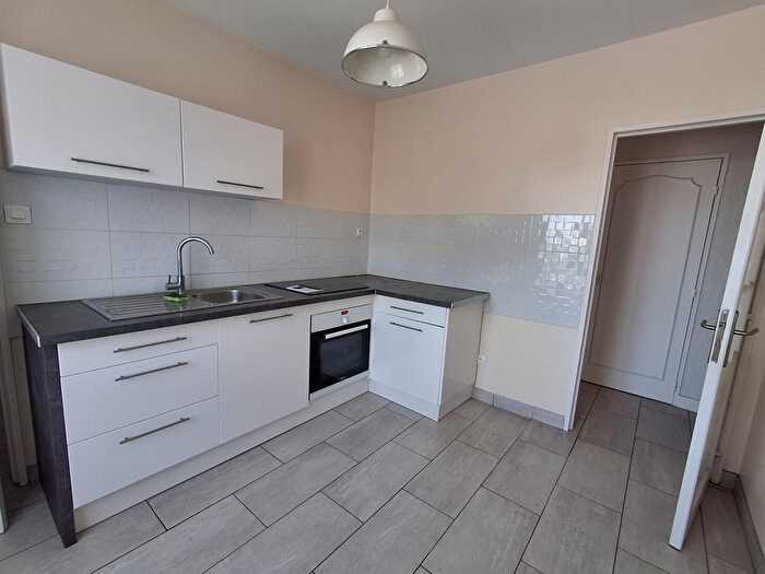 Appartement 4 pièces à louer - Quartiers Sud-Est, Francisco Ferrer