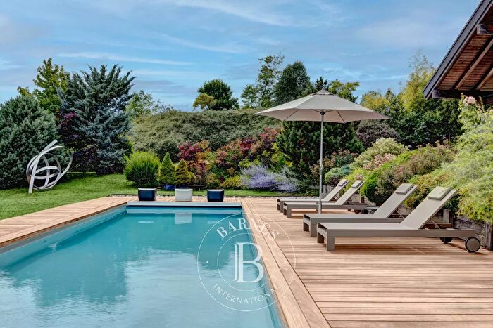 Maison à vendre - Annecy - 8 pièces - 5 chambres