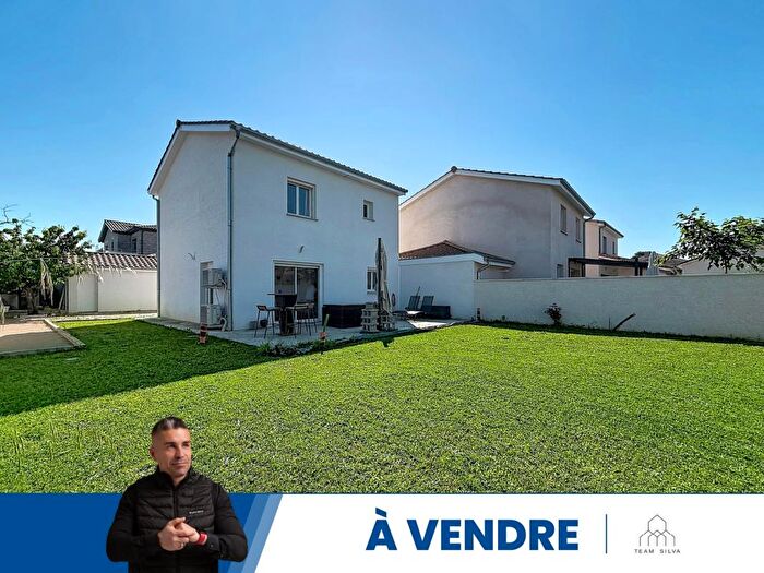 Chasse-sur-Rhône : Maison 4 pièces à vendre