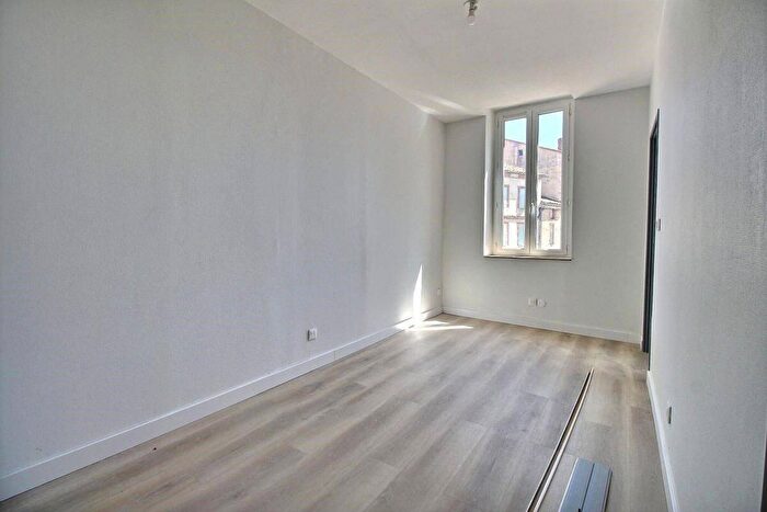 Centre Ville, Lavaur : Appartement 2 pièces à louer