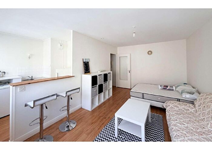 Orléans, La Madeleine, Saint-Laurent : Appartement 1 pièce à louer