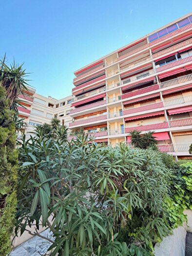 Appartement à louer - Le Cannet - 4 pièces - 3 chambres