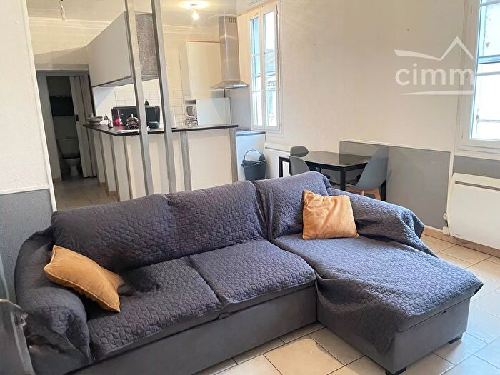 Appartement à vendre - Port-Saint-Louis-du-Rhône - 2 pièces - 1 chambre