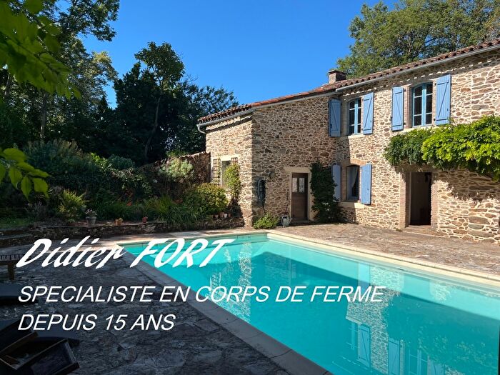 Maison à vendre - Montirat - 11 pièces - 6 chambres