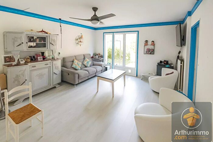 Maison à vendre - Chelles, Gambetta, Tournelles, Château Gaillard - 4 pièces - 3 chambres