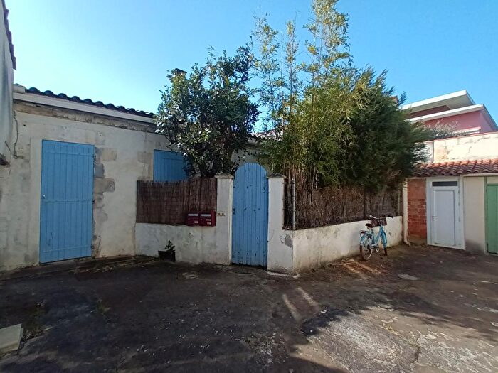Maison à vendre - La Rochelle, Centre-ville, Vieux-port, Marché - 6 pièces - 4 chambres