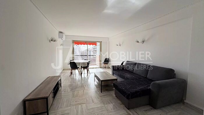 Appartement à louer - Nice, Saint-Sylvestre - 3 pièces - 2 chambres