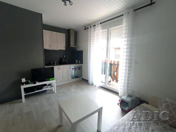 Appartement à louer - Ouest Nord, Othis - 1 pièce