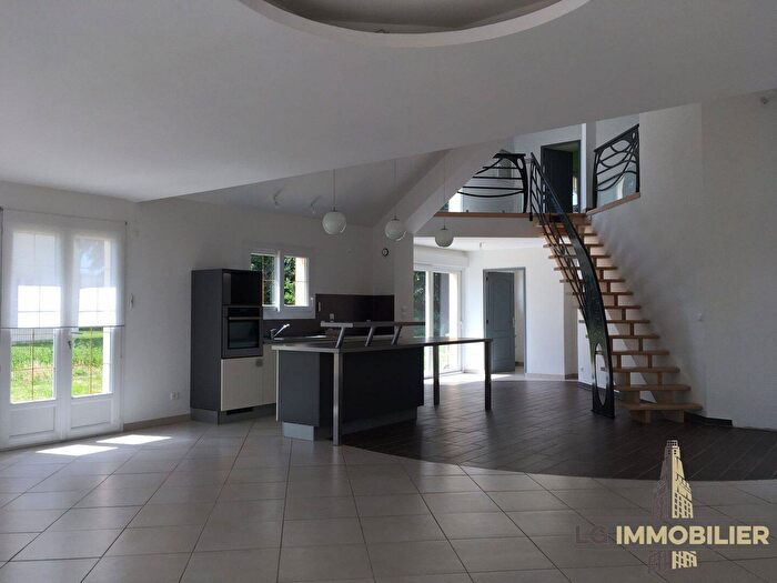 Maison 5 pièces à Vaux-en-Amiénois, à louer