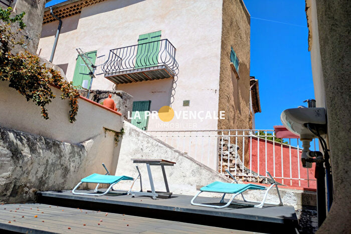 Maison à vendre - Gardanne, Centre-ville - 4 pièces - 3 chambres