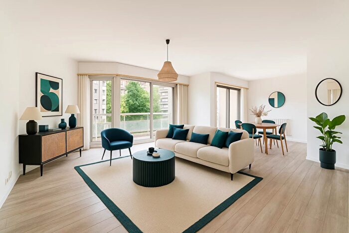 Appartement à vendre - Courbevoie, Hôtel de ville - 4 pièces - 3 chambres