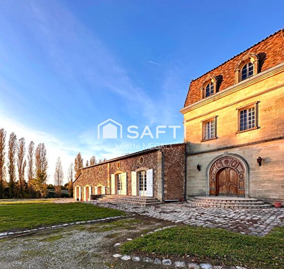 Maison à vendre - Castillon-la-Bataille - 12 pièces - 7 chambres