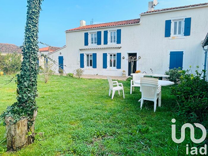 Maison à vendre - Vérines - 8 pièces - 4 chambres