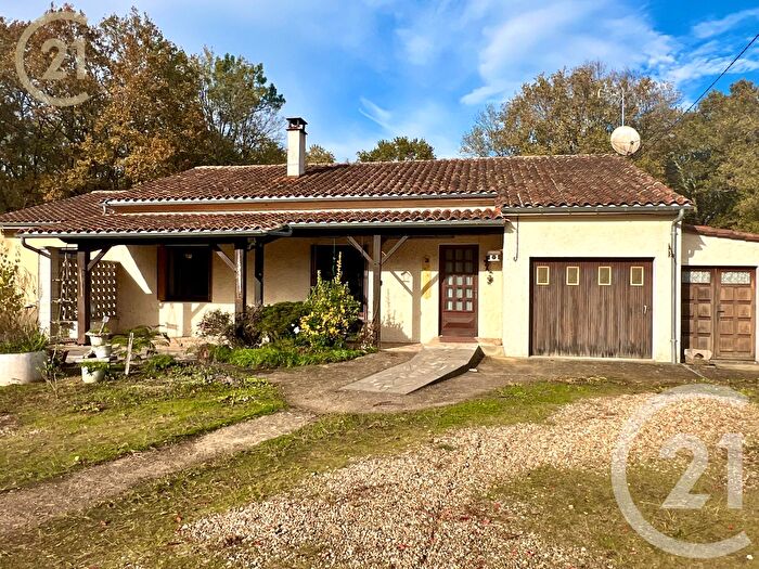 Maison à vendre - Montpon-Ménestérol - 5 pièces - 3 chambres