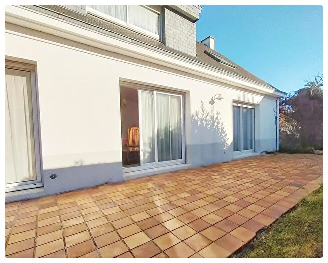 Maison à vendre - Vannes, Ouest - 9 pièces - 7 chambres