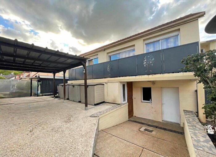 Maison à vendre - Viarmes - 4 pièces - 2 chambres