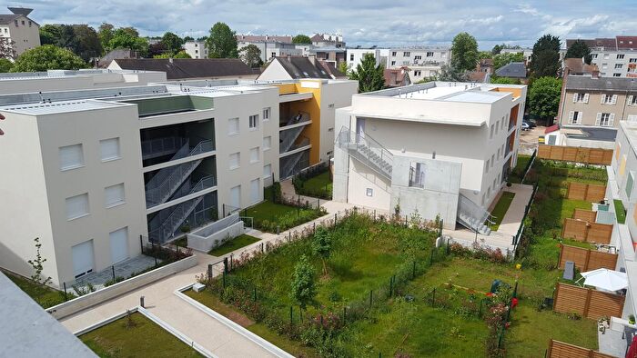 Appartement à louer - Les Mureaux, Centre-ville - 3 pièces - 1 chambre