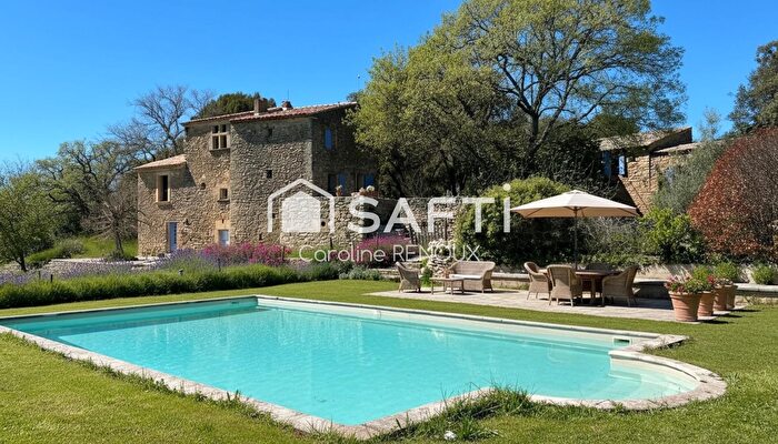 Maison 10 pièces à vendre à Cucuron