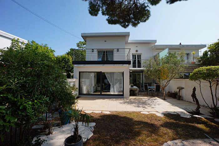 Maison à vendre - Royan, Foncillon, Le Chay - 7 pièces - 4 chambres