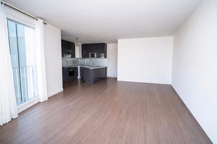 Appartement 3 pièces à Nanterre, Université, à vendre